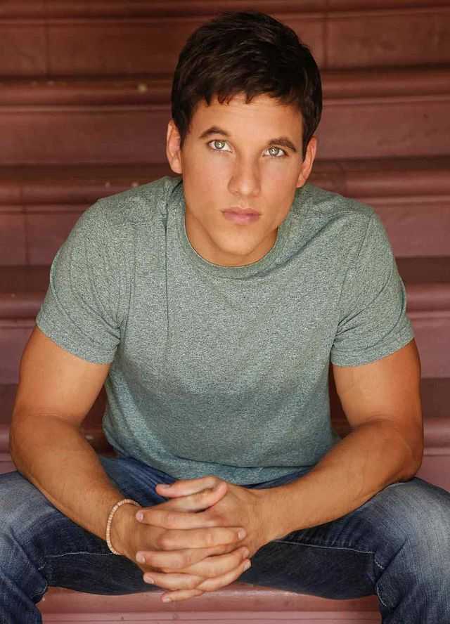 Mike Manning (actor) - Wikiwand