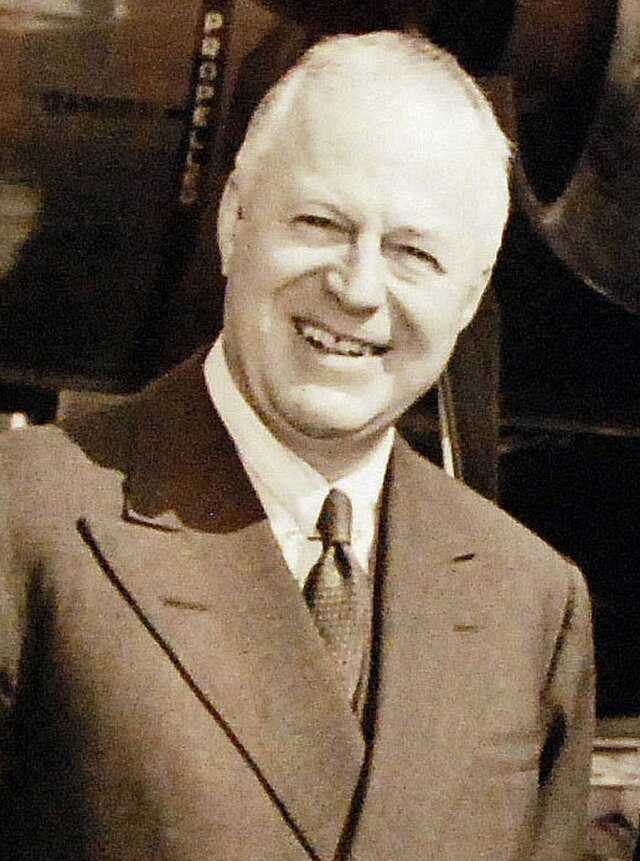 Robert E. Gross (businessman) - Wikiwand